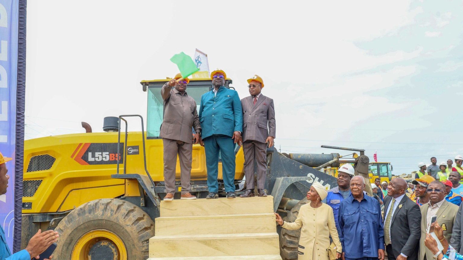 Cameroun : la Communauté urbaine de Douala lance les travaux d’une voie ...